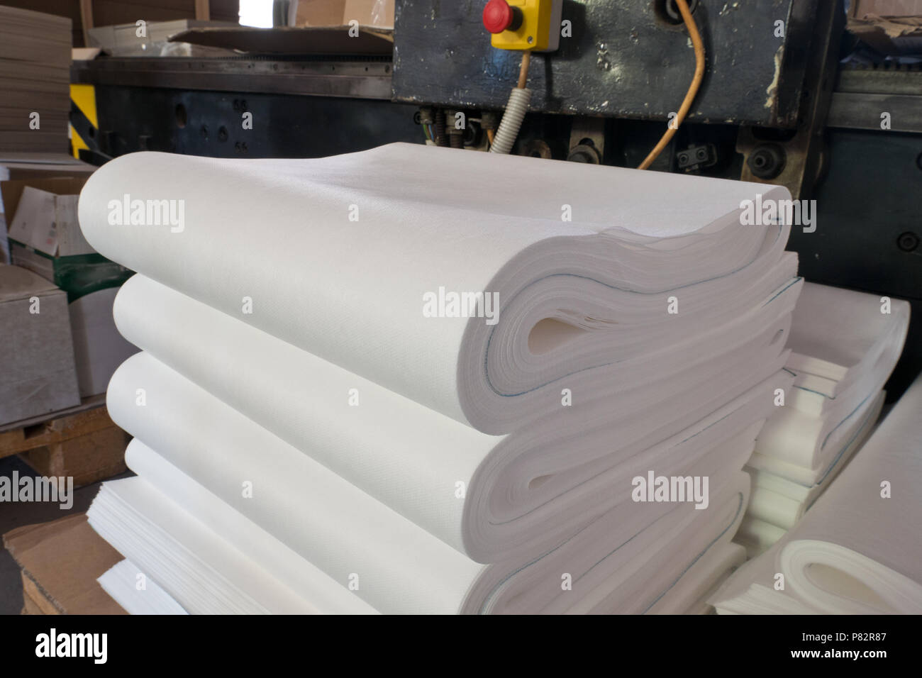 Paper pallet hi-res stock photography and images - Alamy