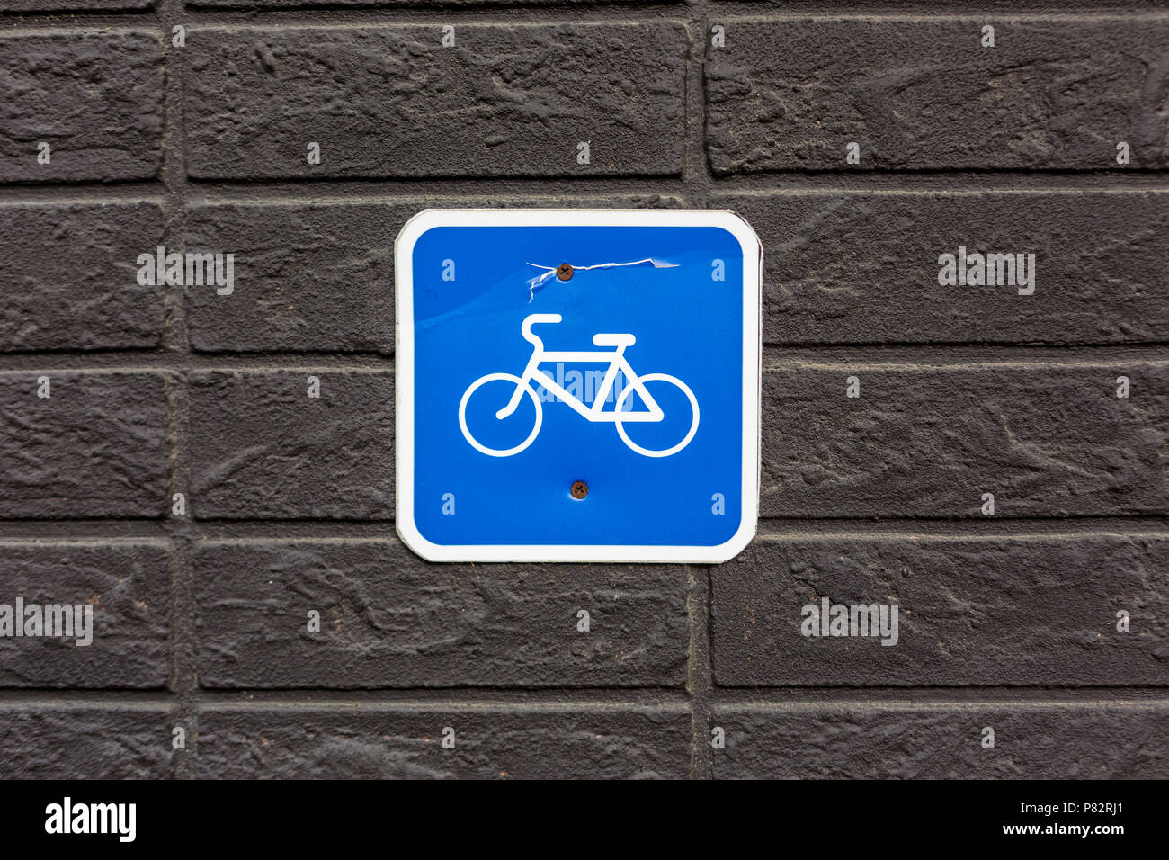 Retro public parking sign hi-res stock photography and images - Alamy