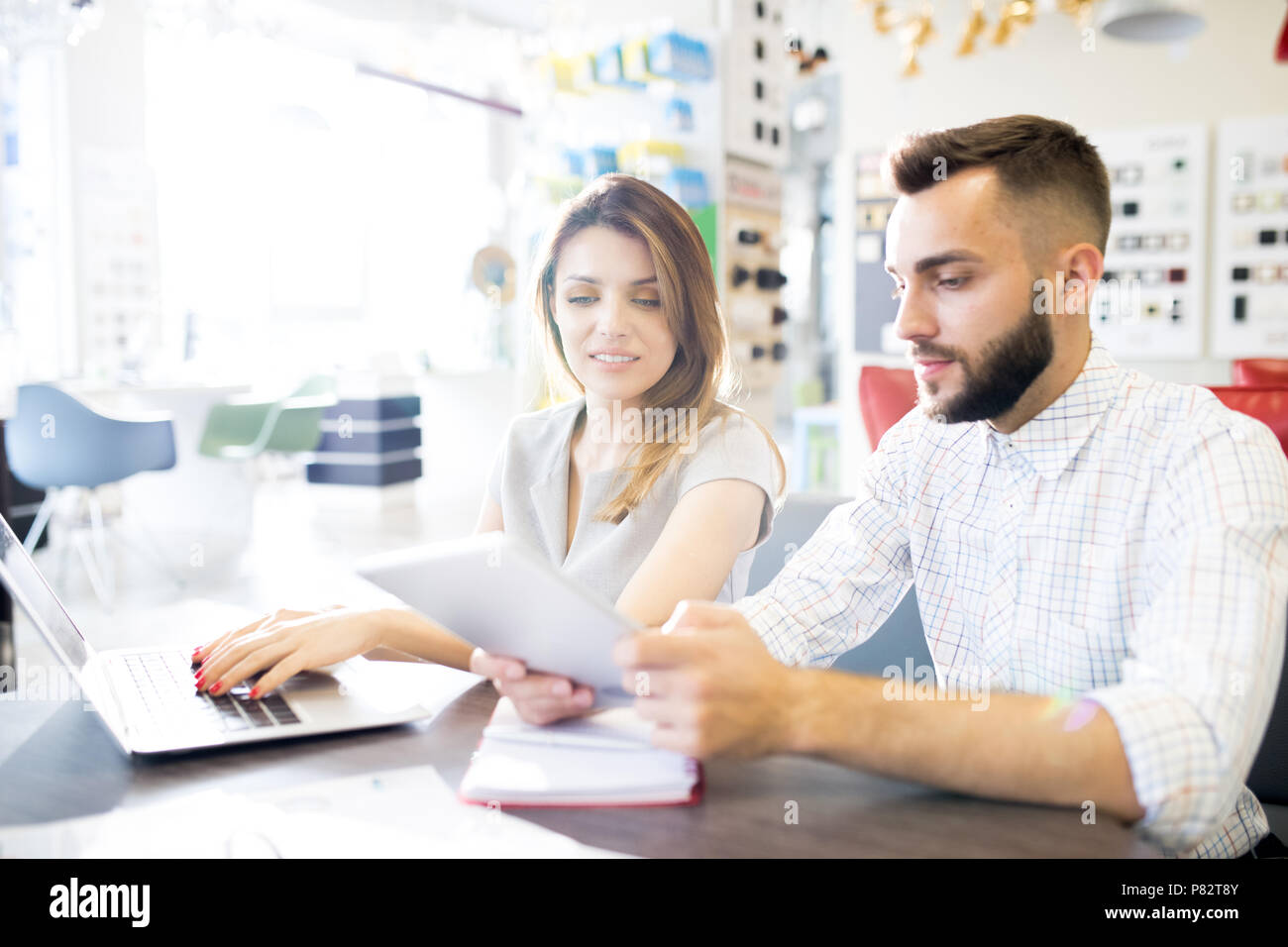 Two sales hi-res stock photography and images - Alamy