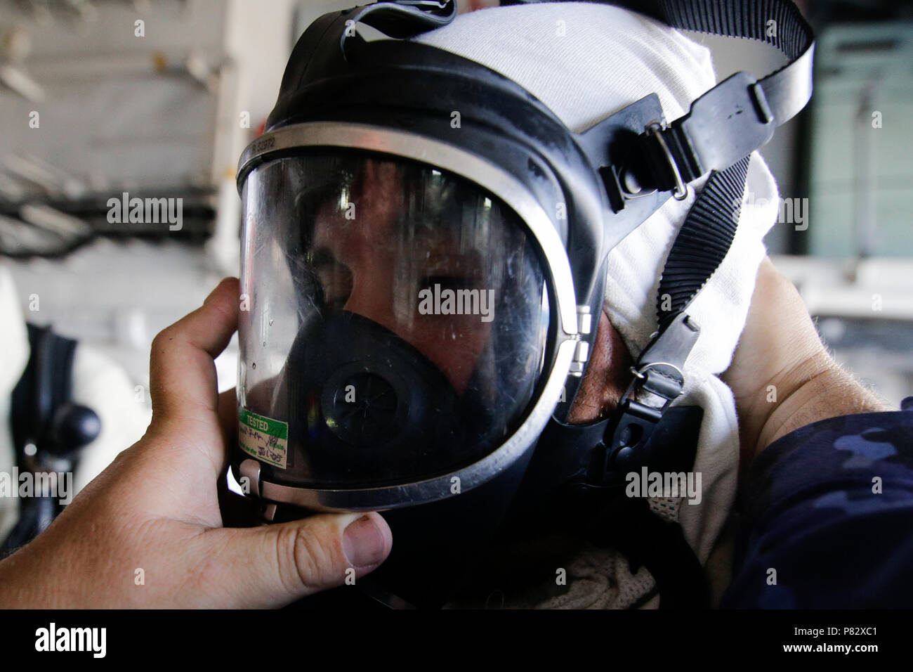 Firefighter mask hi-res stock photography and images - Alamy