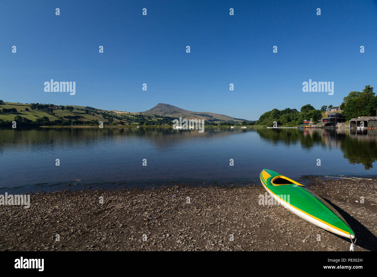 Canoe on lake bala wales hi-res stock photography and images - Alamy
