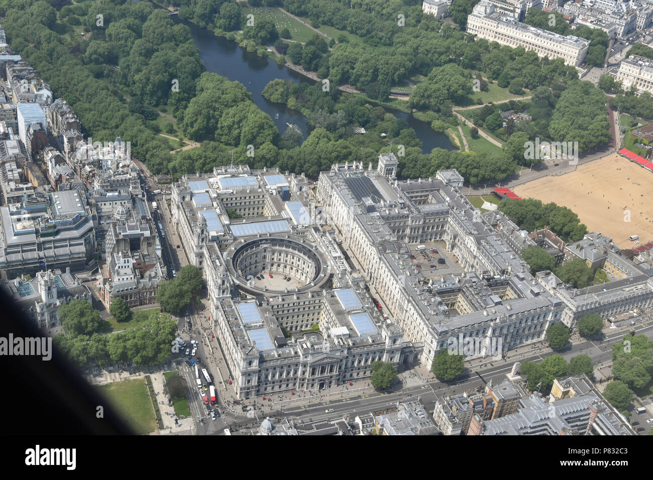Kensington palace from above hi-res stock photography and images - Alamy