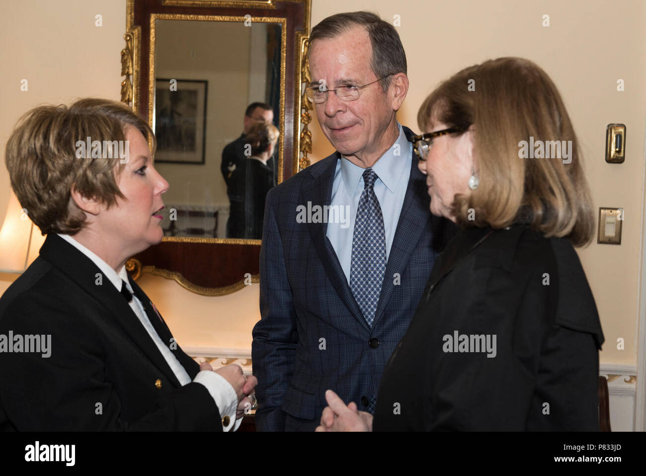 WASHINGTON (Dec. 18, 2016) Chief Petty Officer Shana Sullivan, left ...