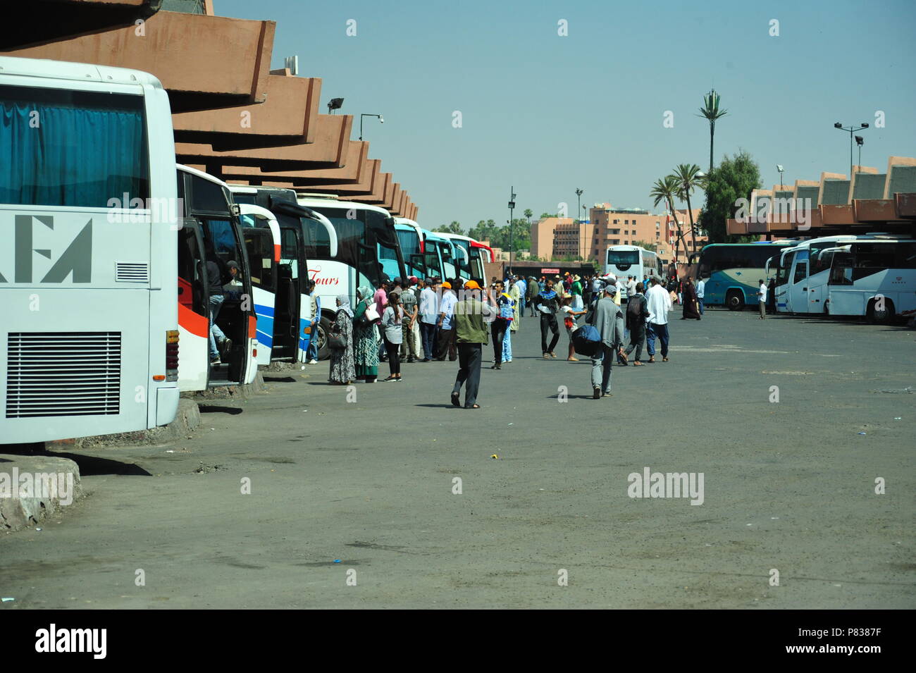 Marokko marrakesch busbahnhof hi-res stock photography and images - Alamy