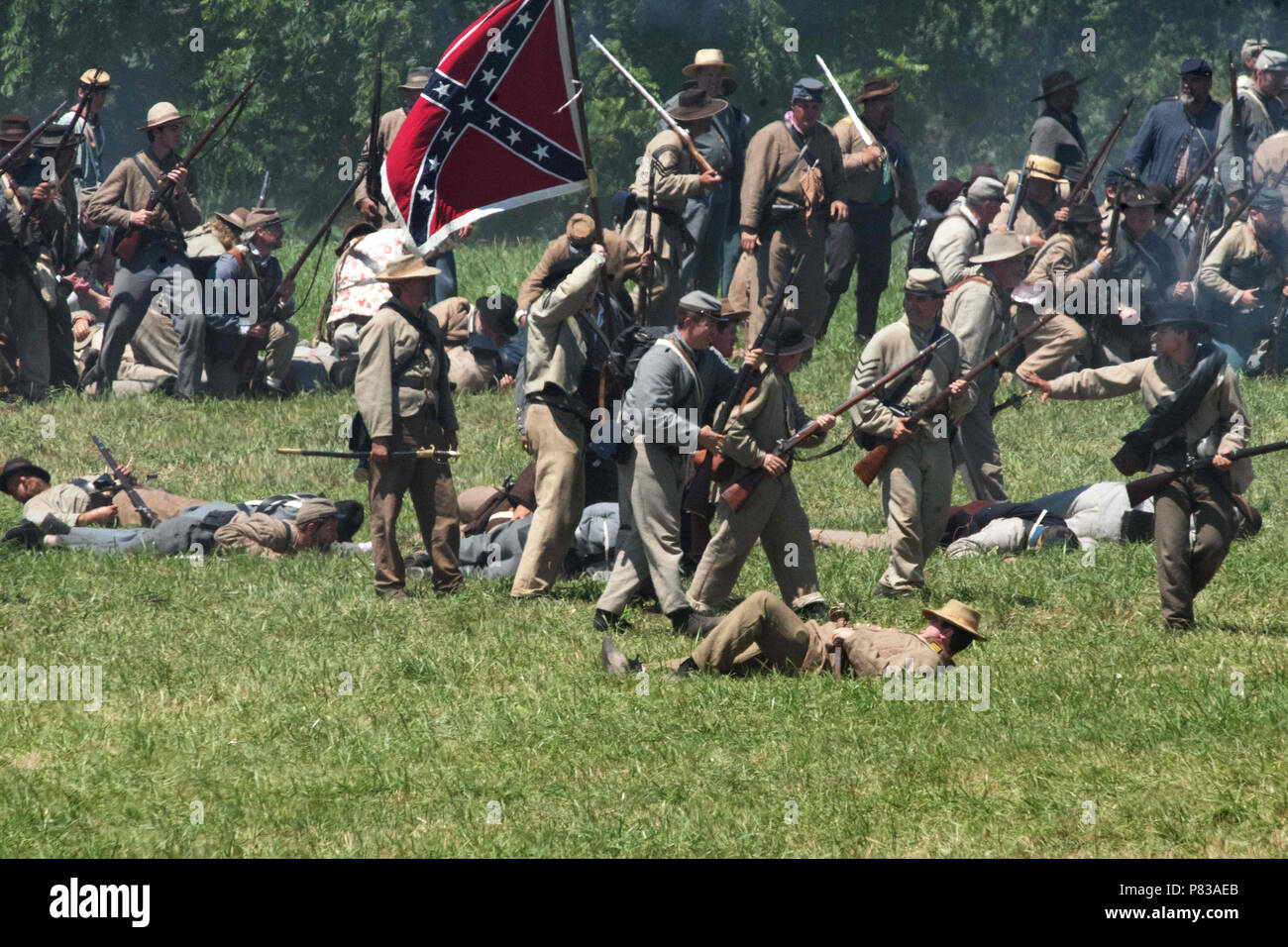Gettysburg, Pennsylvania, USA. 8th July, 2018. Confederate troop ...