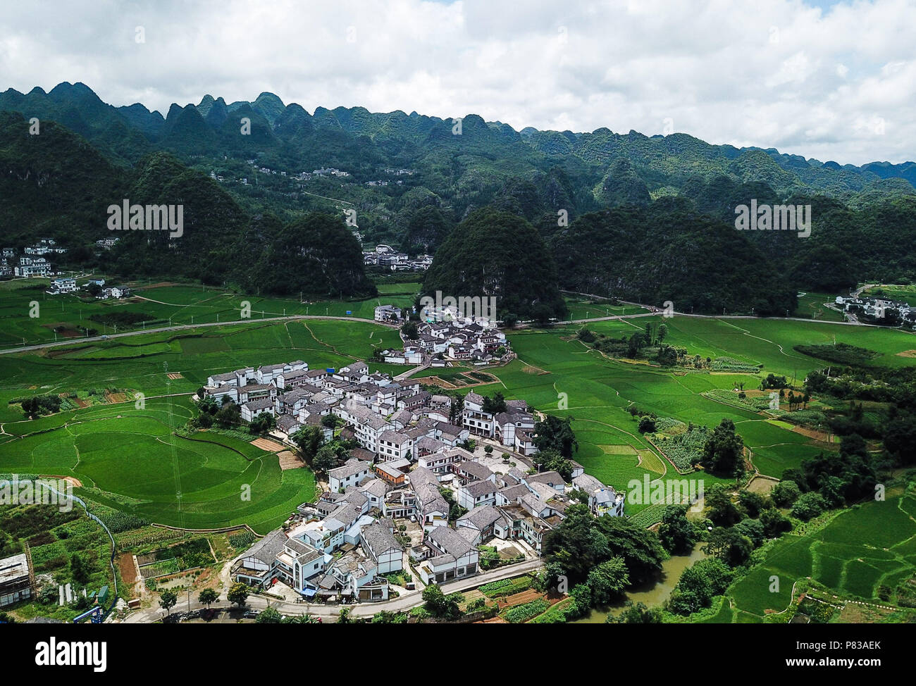 Guizh, Guizh, China. 8th July, 2018. Guizhou, CHINA-Wanfenglin Peak ...