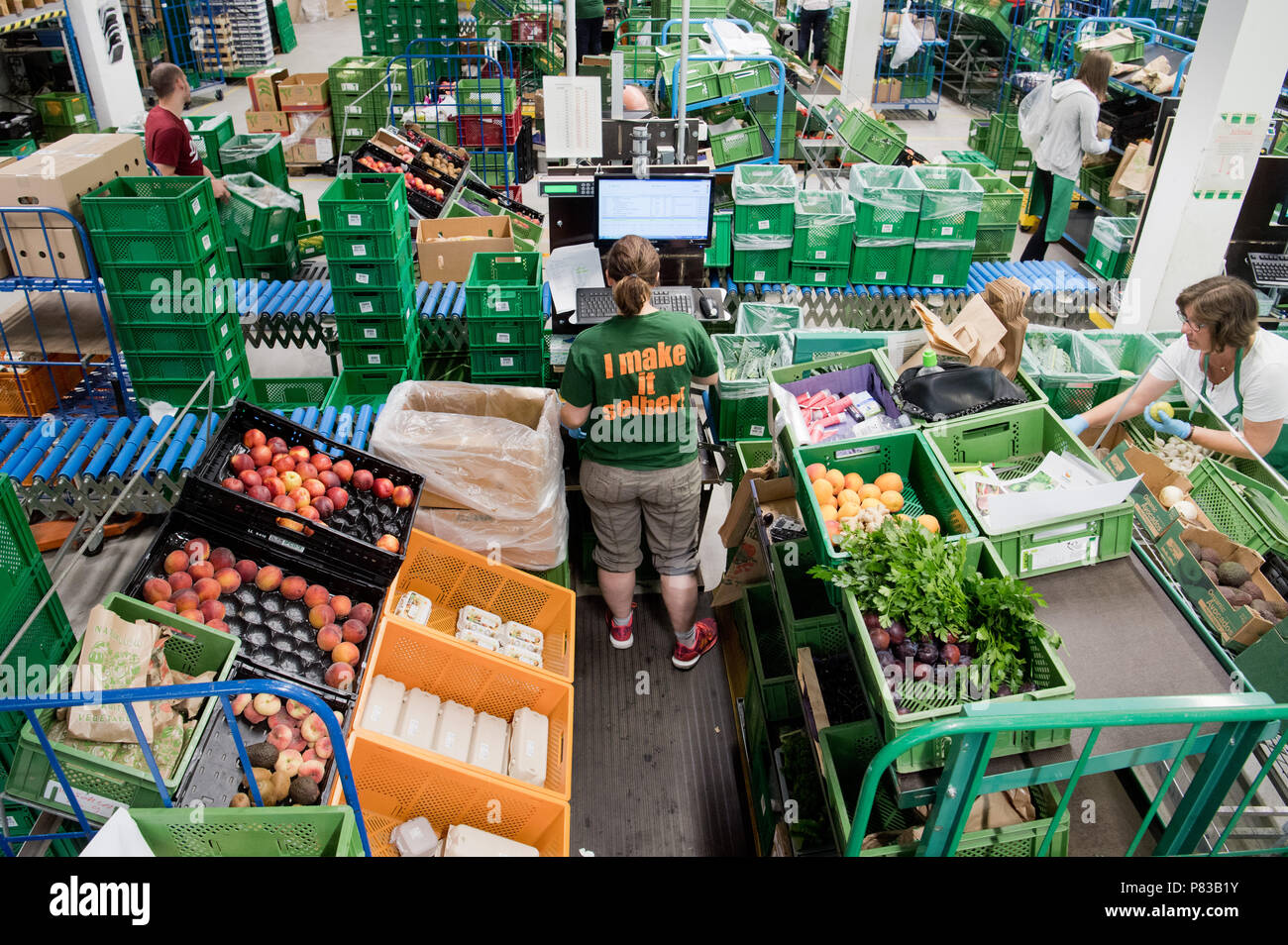 Gemuesekiste hi-res stock photography and images - Alamy