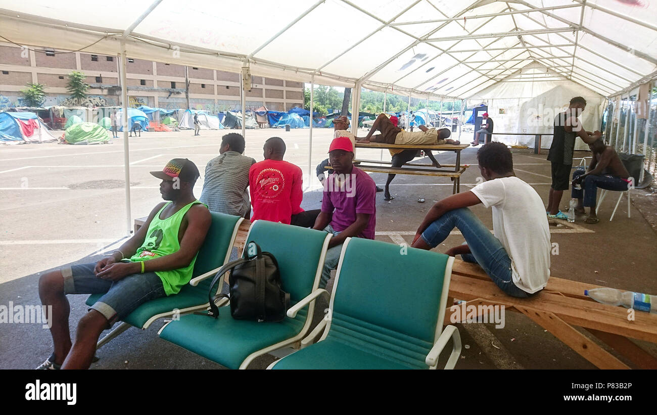 Under A Makeshift Tent High Resolution Stock Photography and Images - Alamy