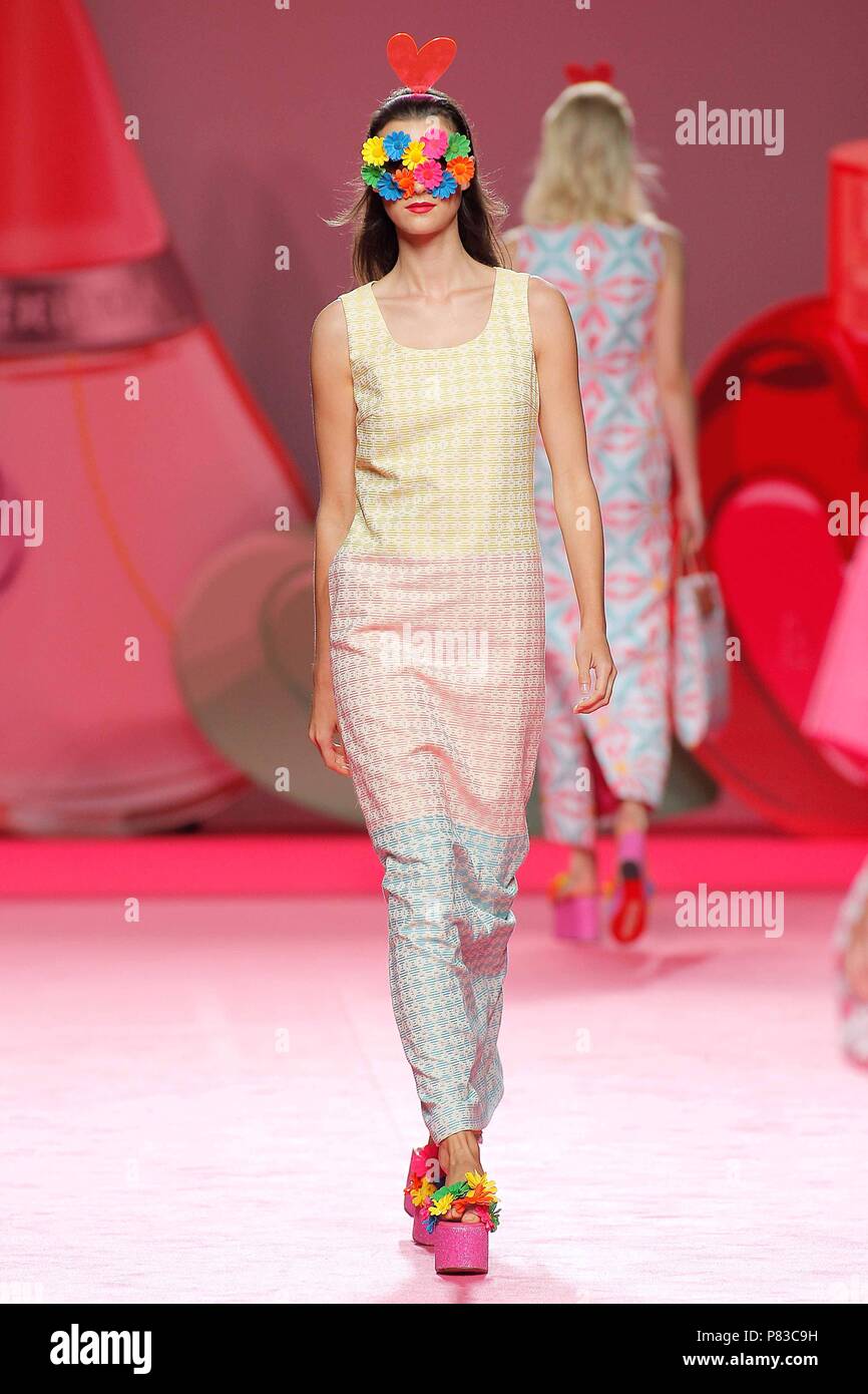 null Model during Agatha Ruiz de la Prada catwalk in Mercedes-Benz ...