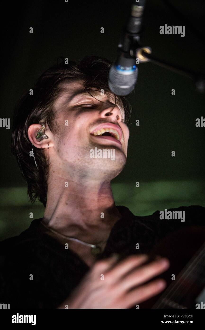 James bay singer hi-res stock photography and images - Alamy