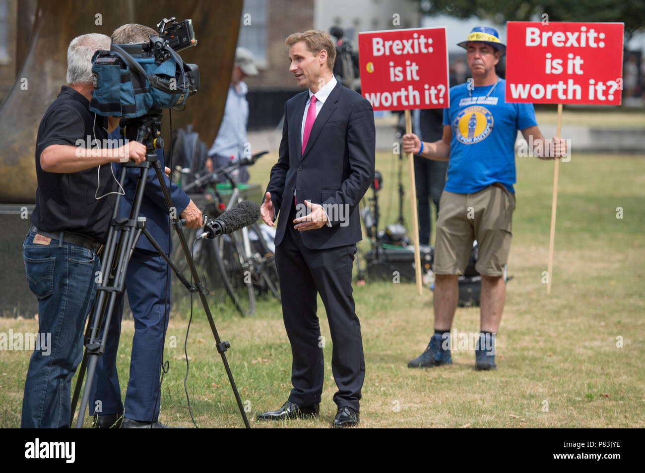 College green london hi-res stock photography and images - Alamy