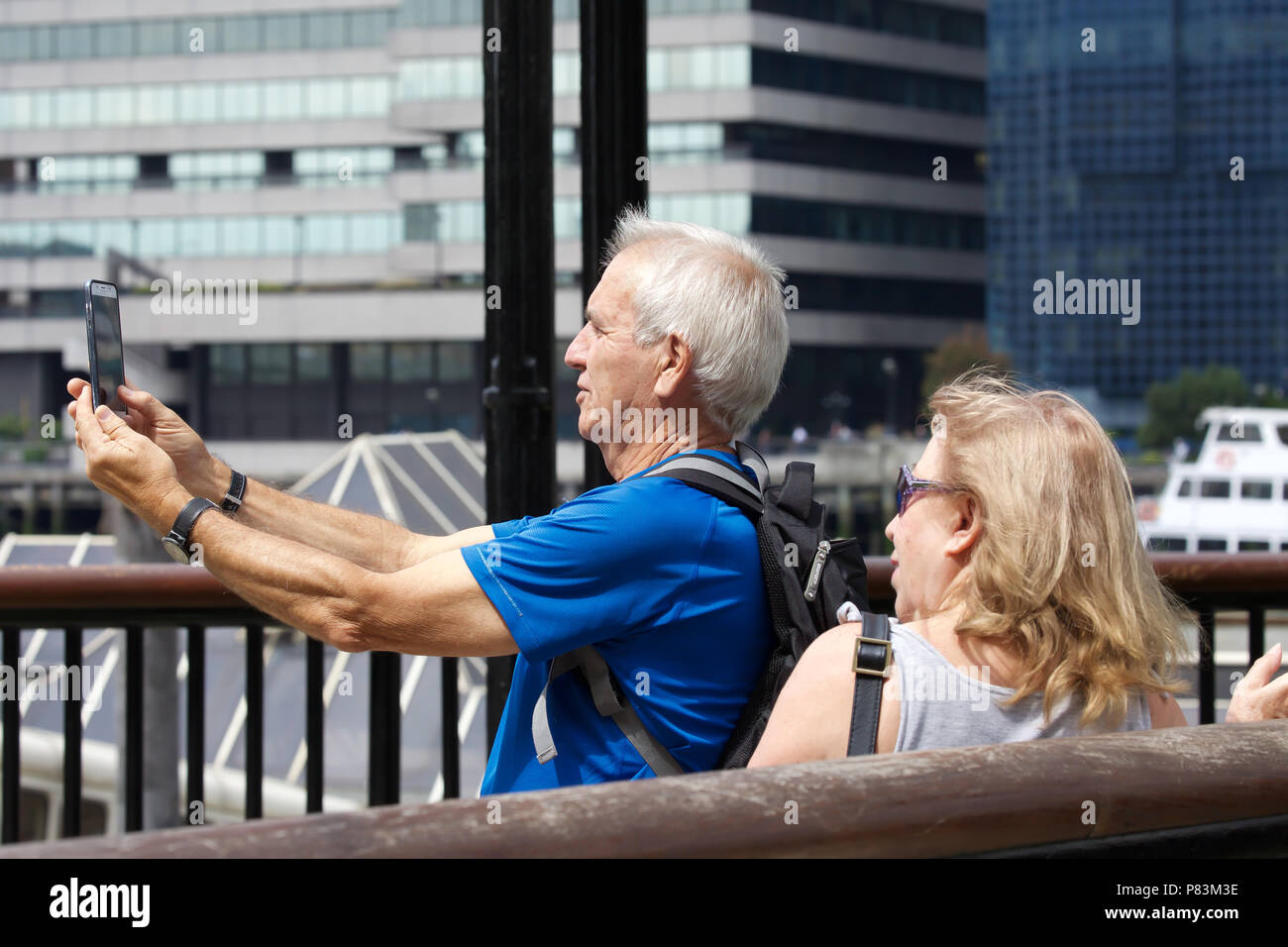 1976 uk sun hi-res stock photography and images - Alamy