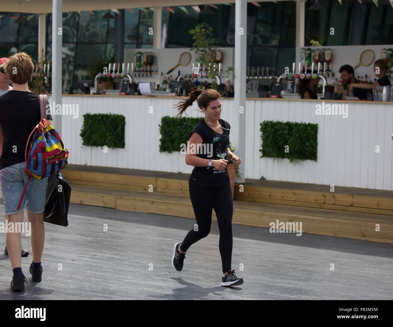 1976 uk sun hi-res stock photography and images - Alamy