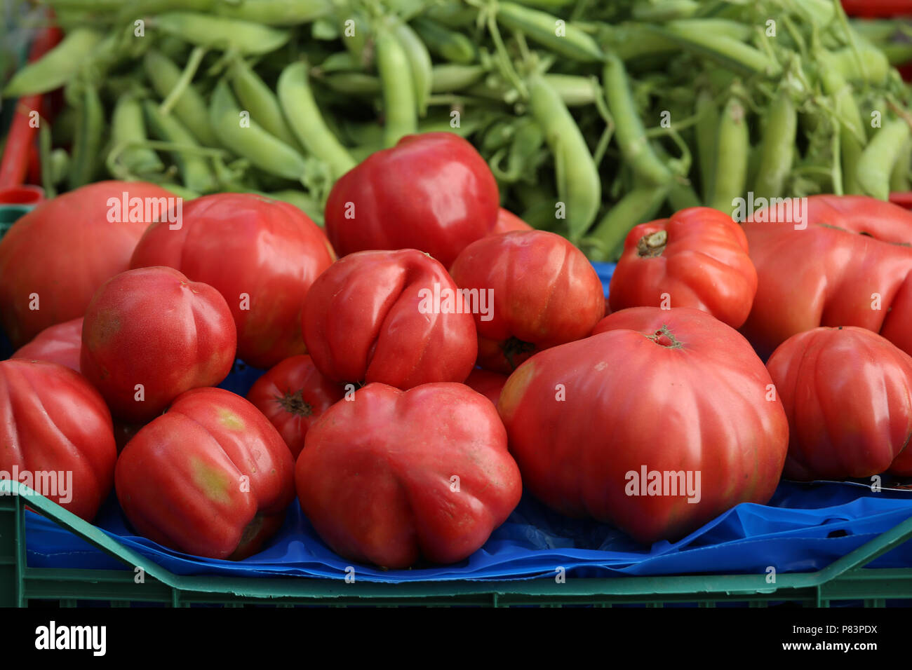 Red colour in italy hi-res stock photography and images - Alamy