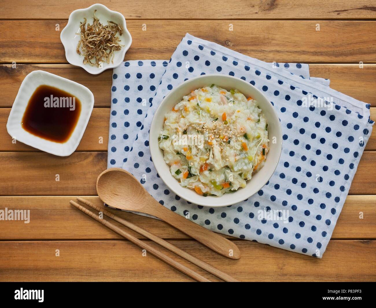 Korean food Chicken Rice Porridge, dak juk Stock Photo - Alamy