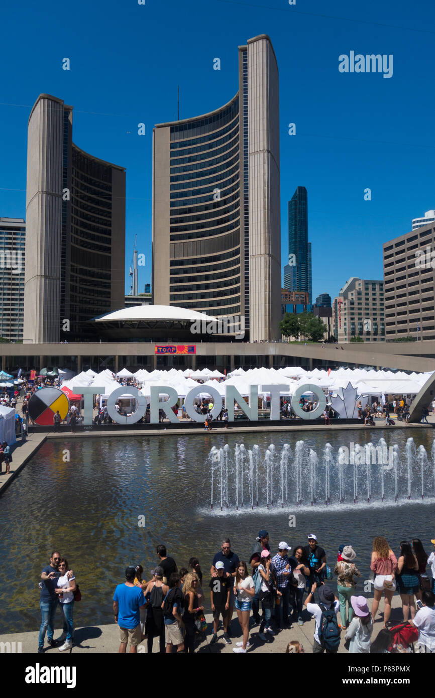 Toronto sign hi-res stock photography and images - Alamy
