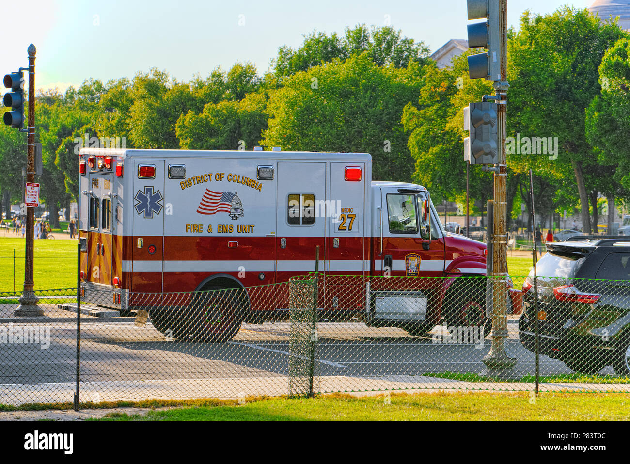 Washington dc ambulance bus hi-res stock photography and images - Alamy