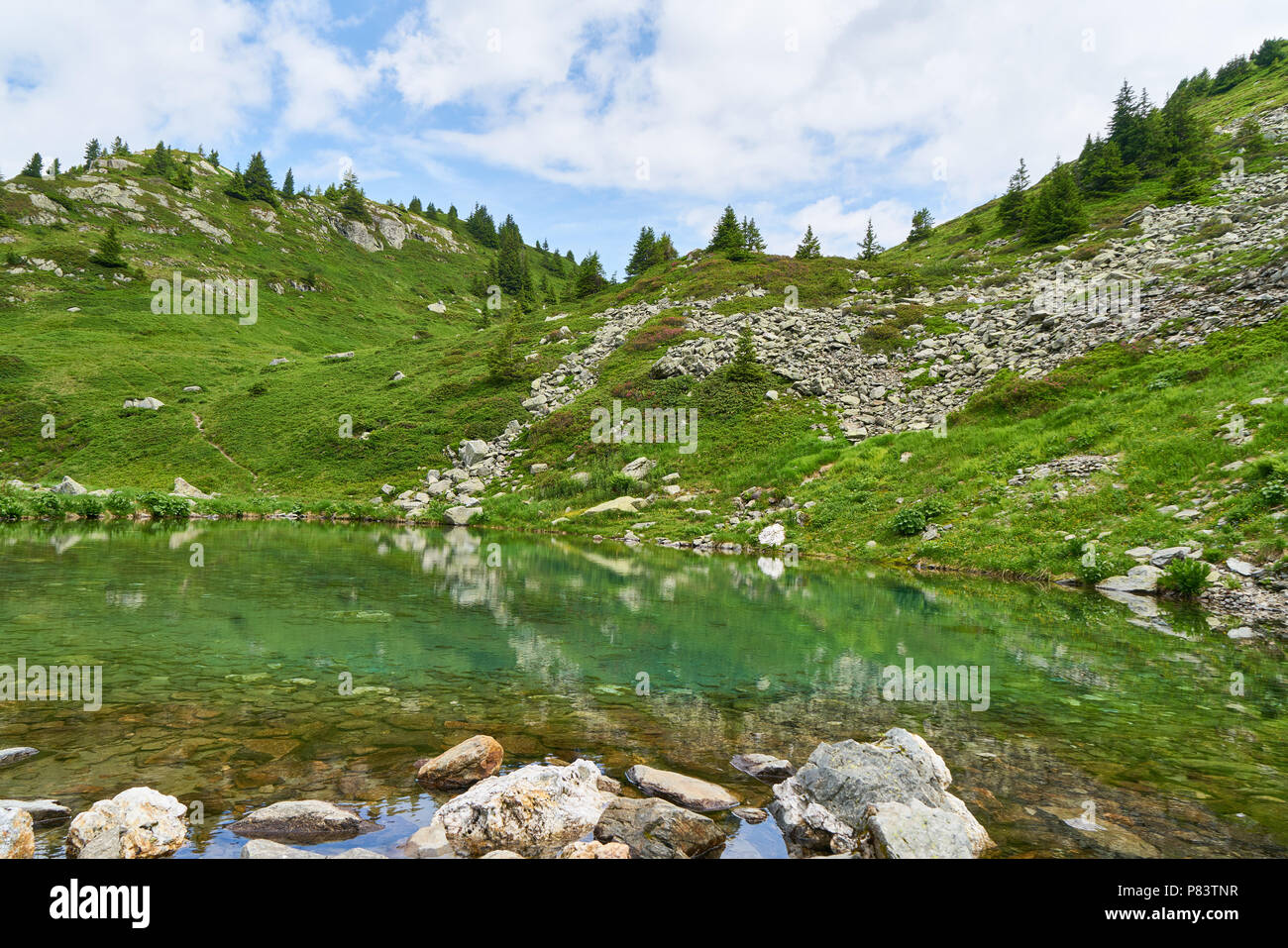 Lake in the french alps hi-res stock photography and images - Alamy