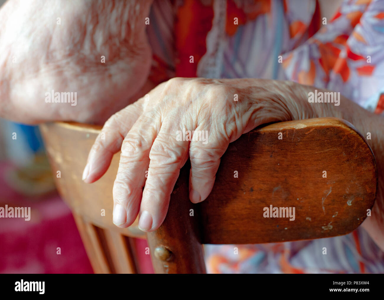 old woman hand Stock Photo - Alamy