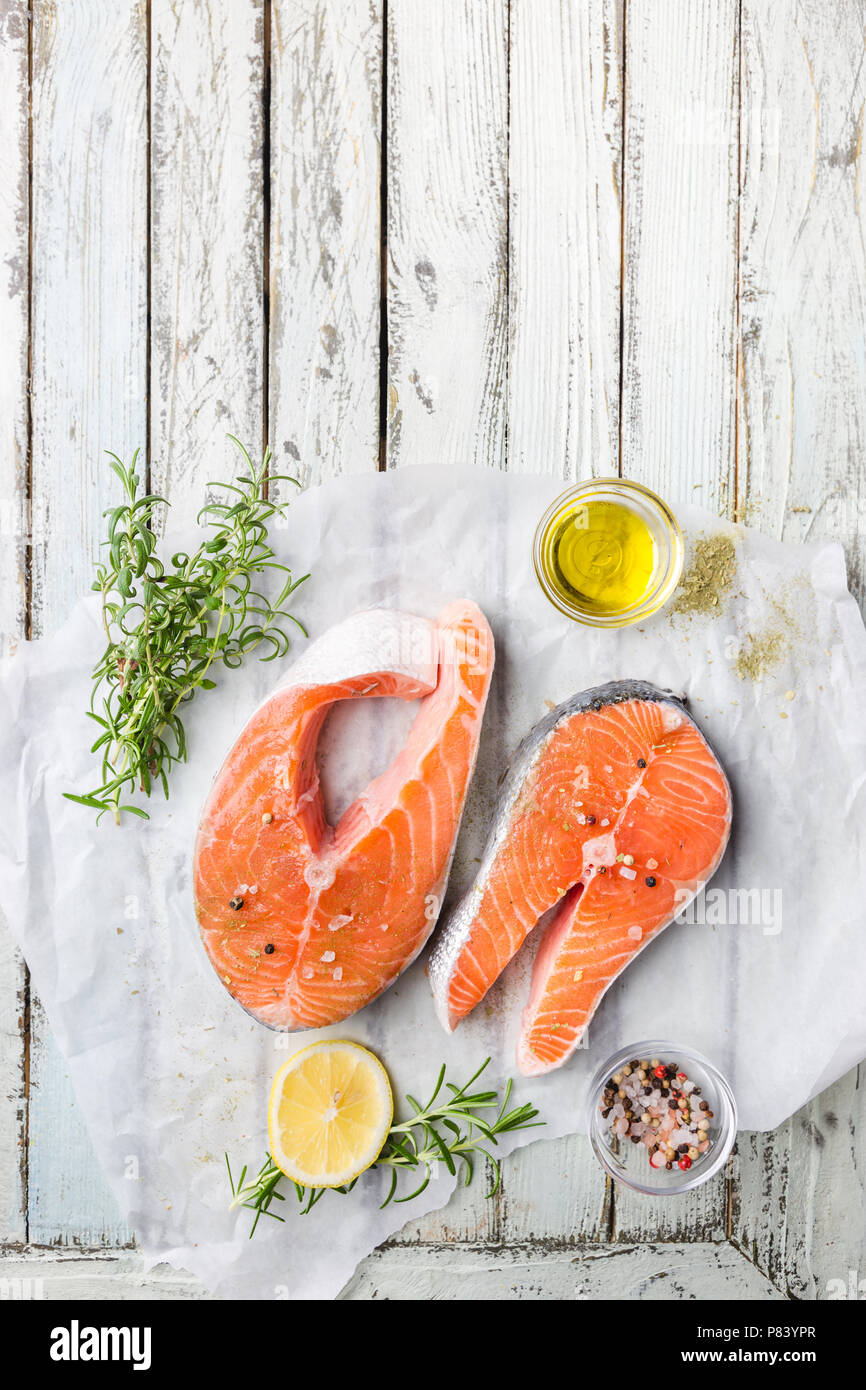 Raw salmon steaks Stock Photo - Alamy