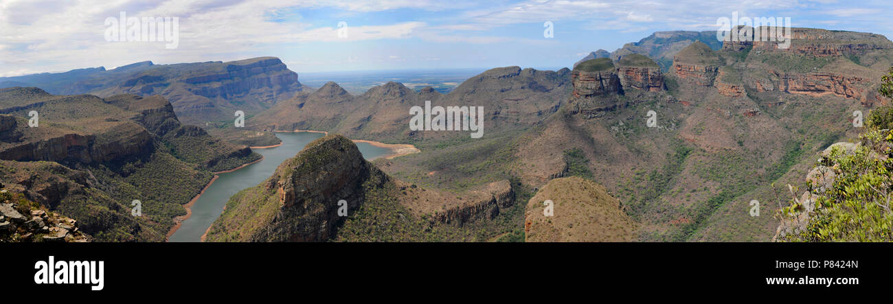The amazing panoramic view of Gods Window and the Blyde River Canyon ...