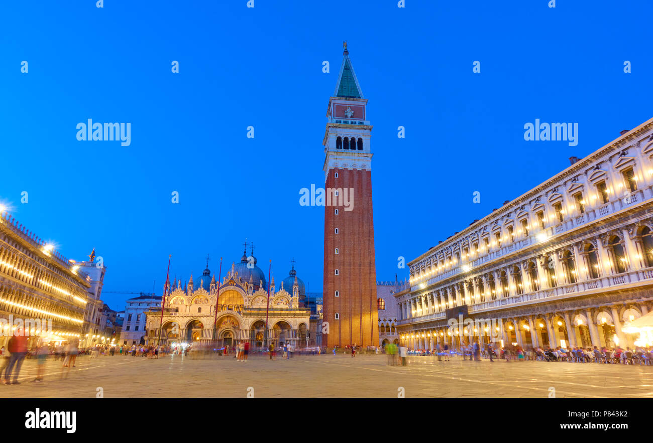 Saint marks square venice italy night hi-res stock photography and ...