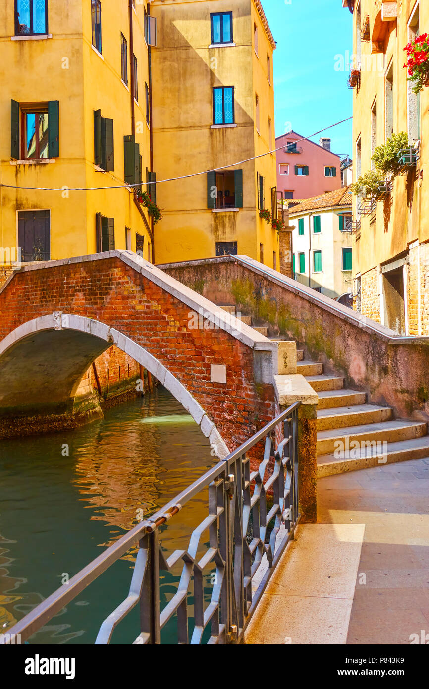 Bridge over canal venetian architecture hi-res stock photography and ...
