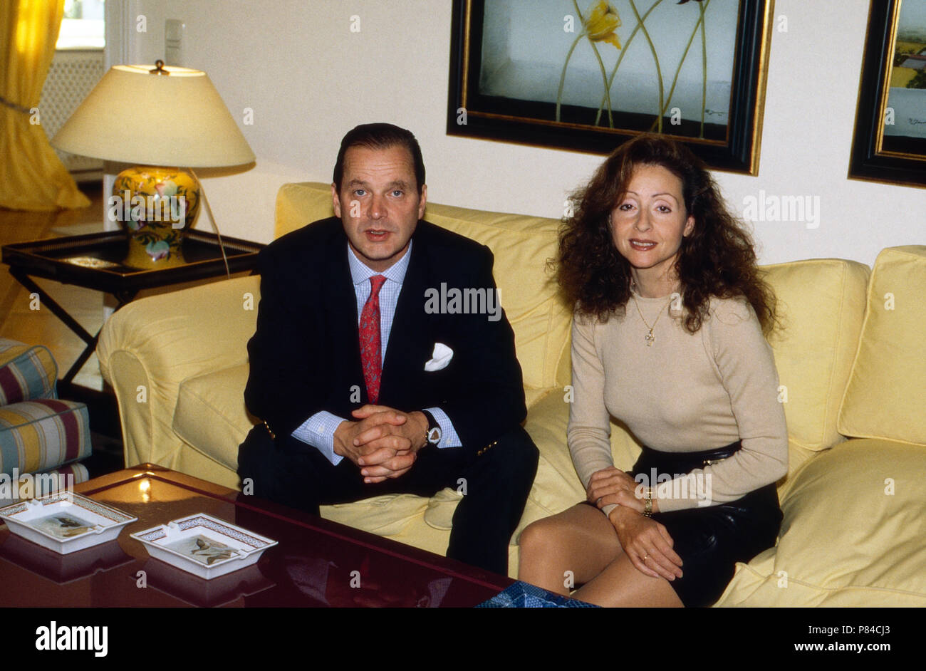 Enno Freiherr von Ruffin mit Ehefrau Sängerin Vicky Leandros auf Gut ...