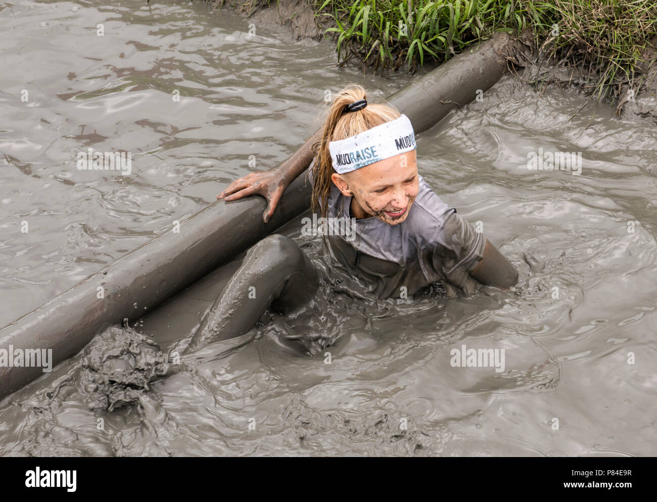 Female run mud hi-res stock photography and images - Alamy