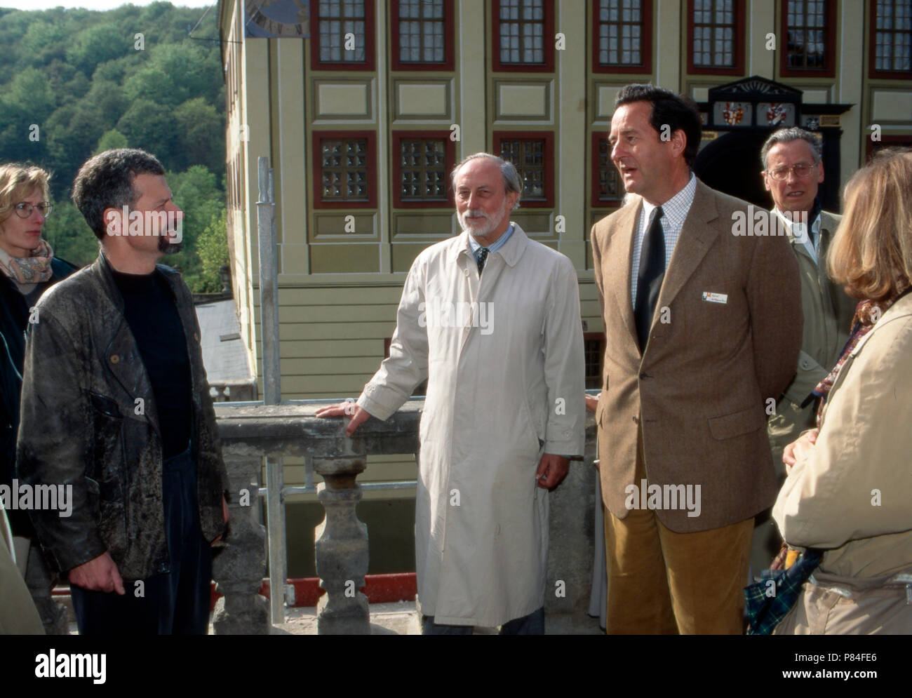 Alexander Fürst zu Sayn-Wittgenstein-Sayn (mit Namensschild) bei einer ...