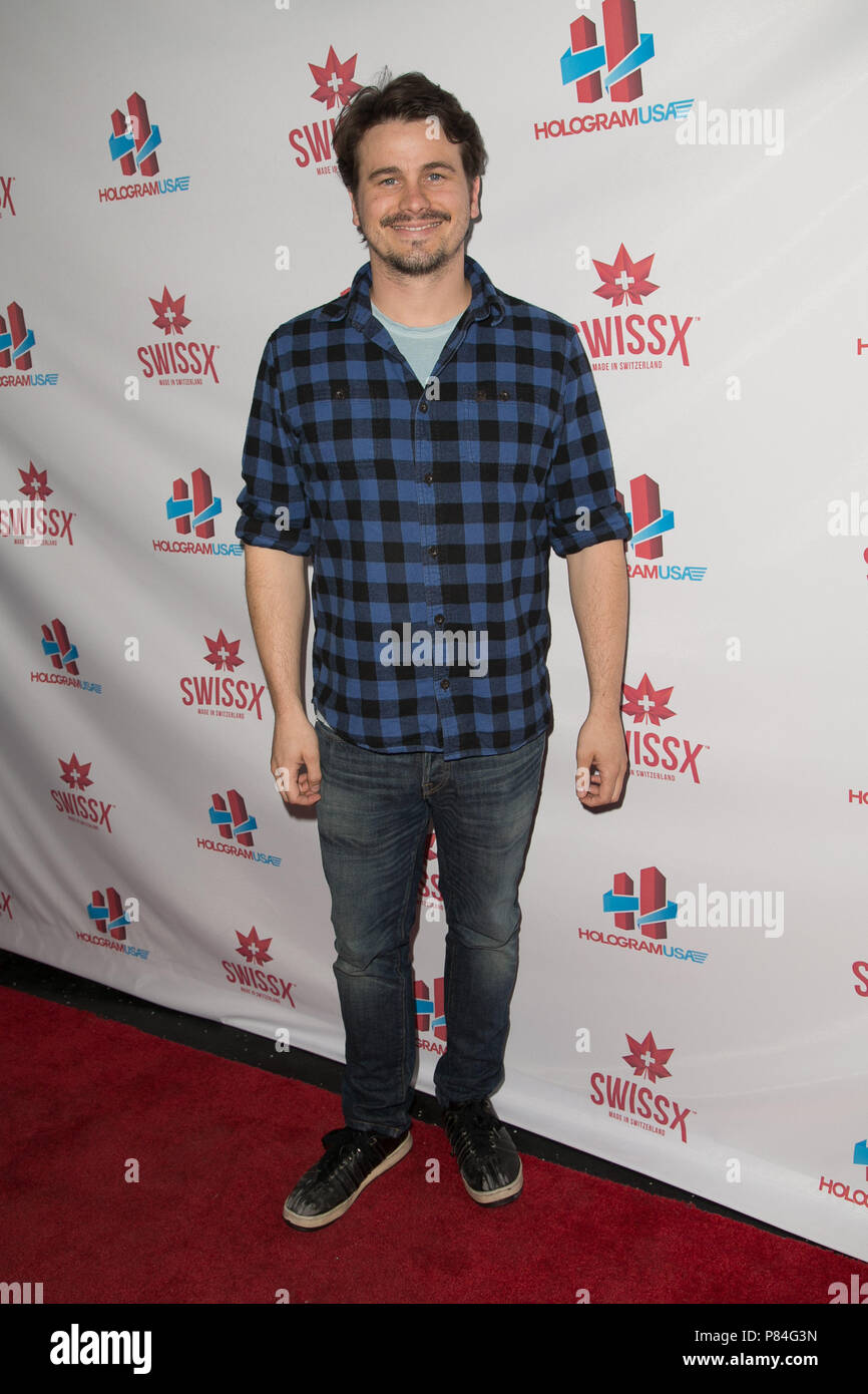 Celebrities attend debut of "The Jackie Wilson Story" at Hologram USA ...