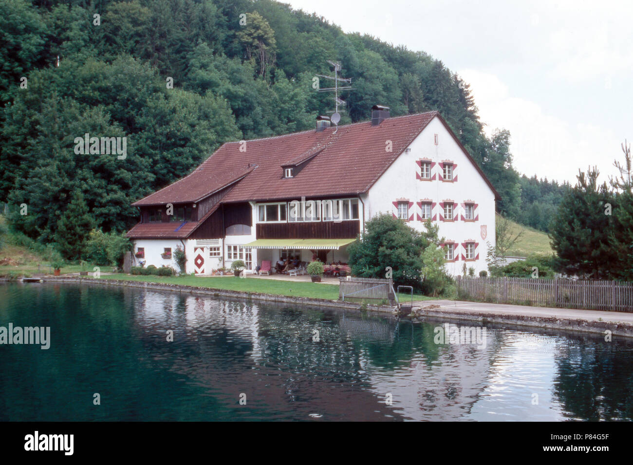 Die Gräflich Castellsche Fischzucht in Griestal im Allgäu, Deutschland ...