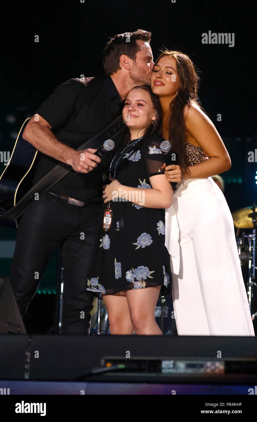 Lennon stella and maisy stella hi-res stock photography and images - Alamy