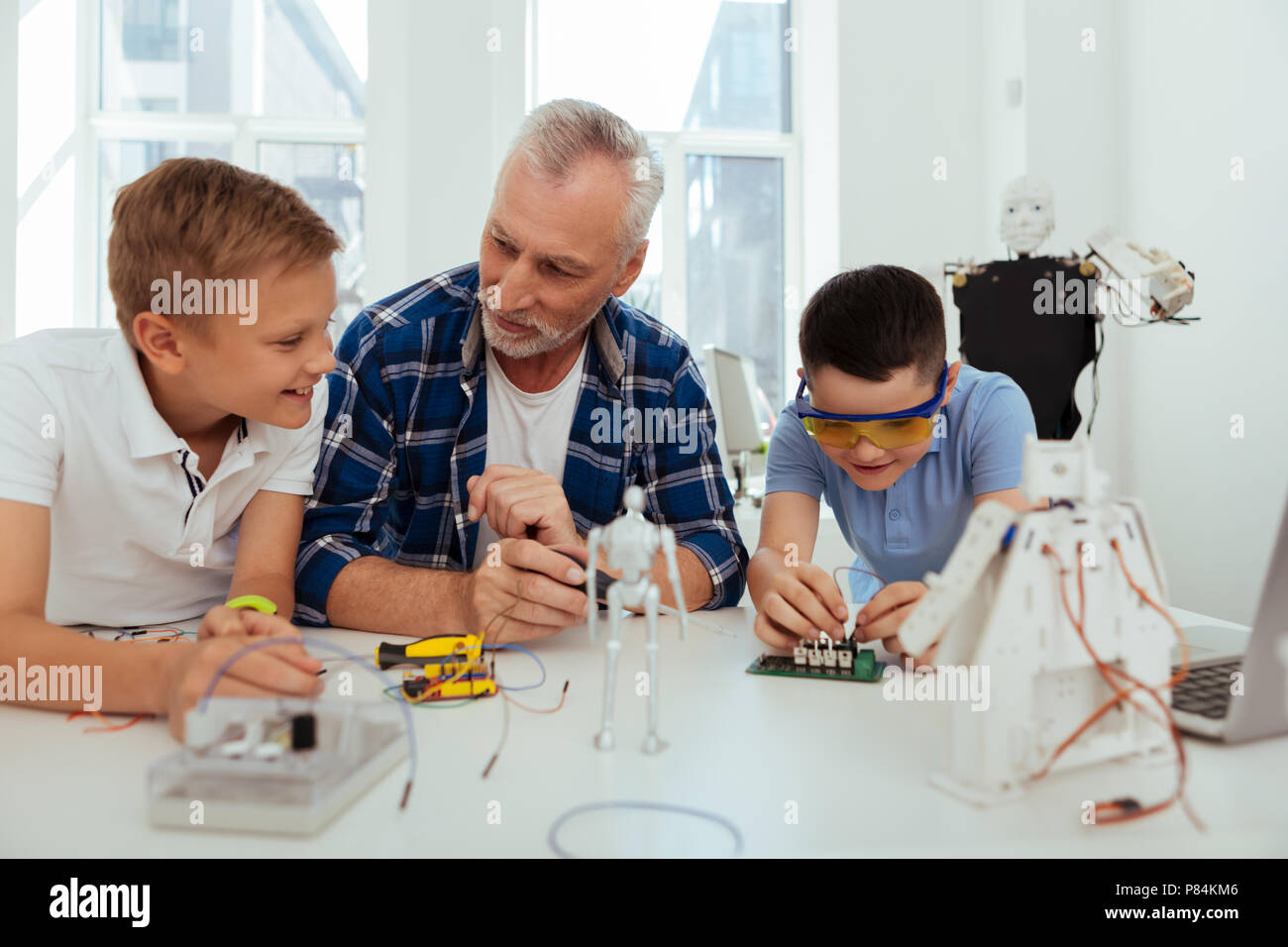 Practical learning with children hi-res stock photography and images ...