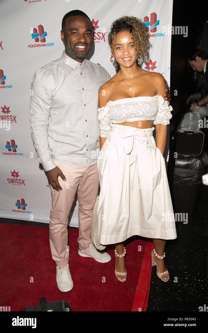 Celebrities attend debut of "The Jackie Wilson Story" at Hologram USA ...