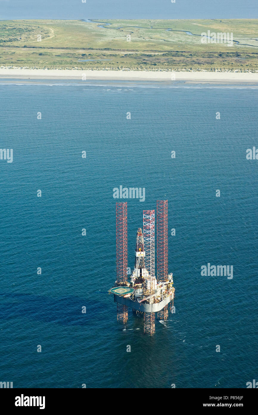 Boorplatform hi-res stock photography and images - Alamy