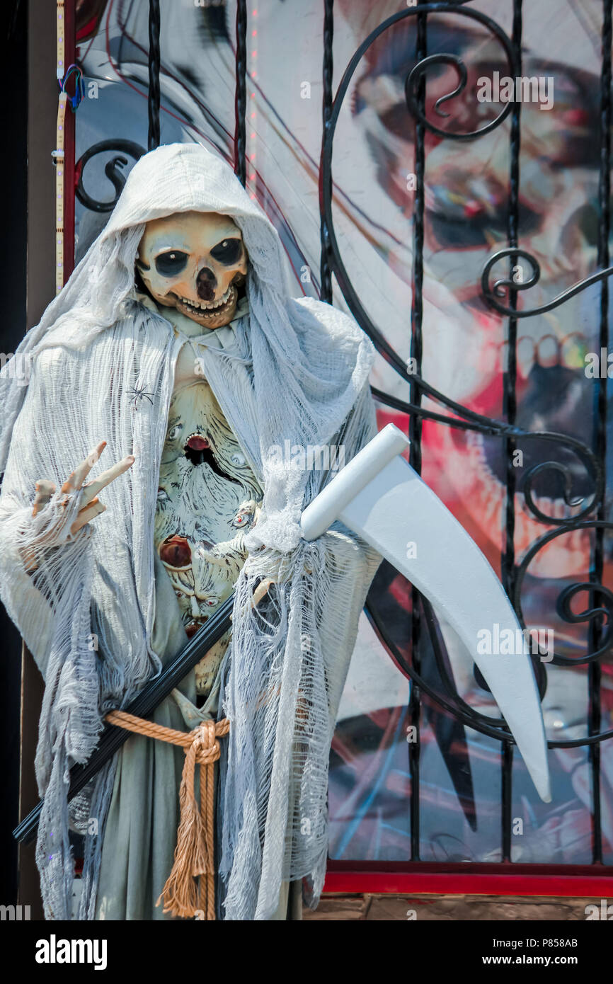 Death stands hi-res stock photography and images - Alamy
