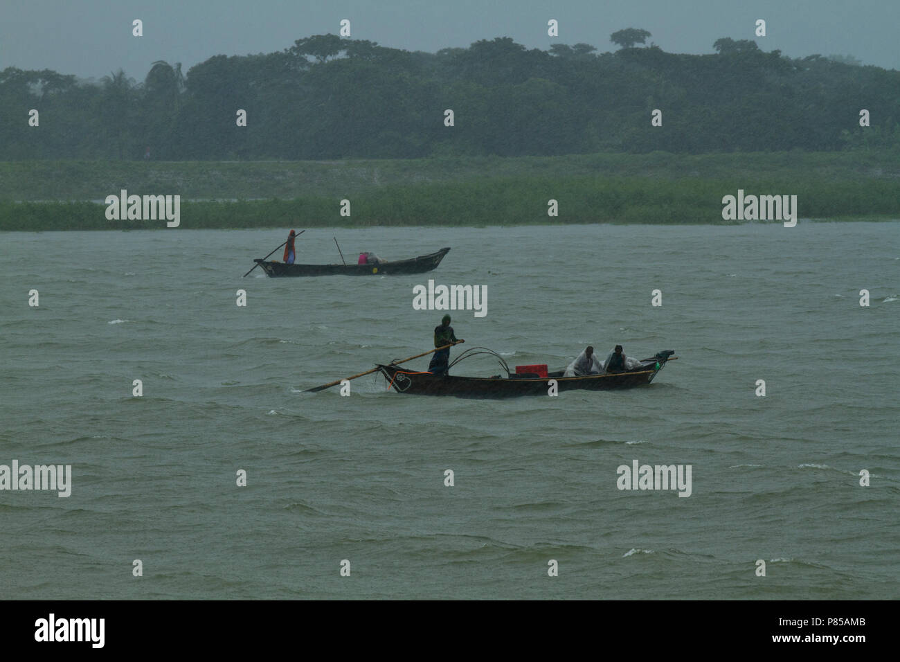 Fishing boats on the meghna river. Chandpur, Bangladesh Stock Photo - Alamy