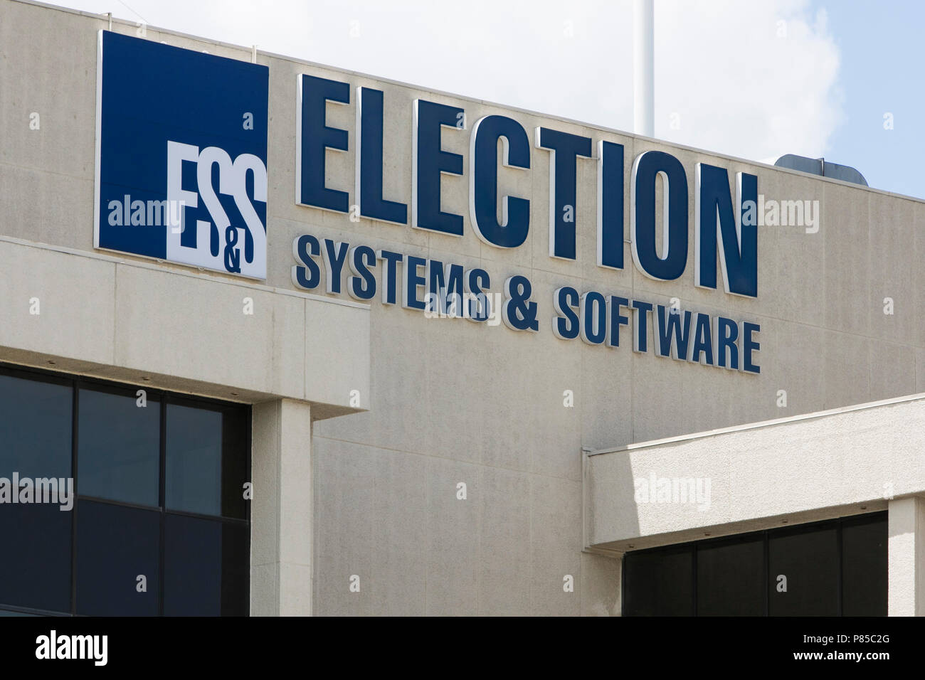 Logo sign outside headquarters systems hi-res stock photography and ...