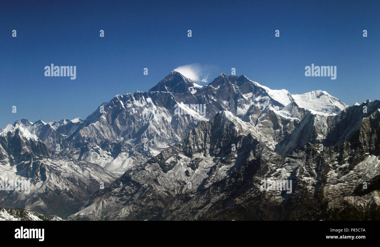 Everest landscape hi-res stock photography and images - Alamy