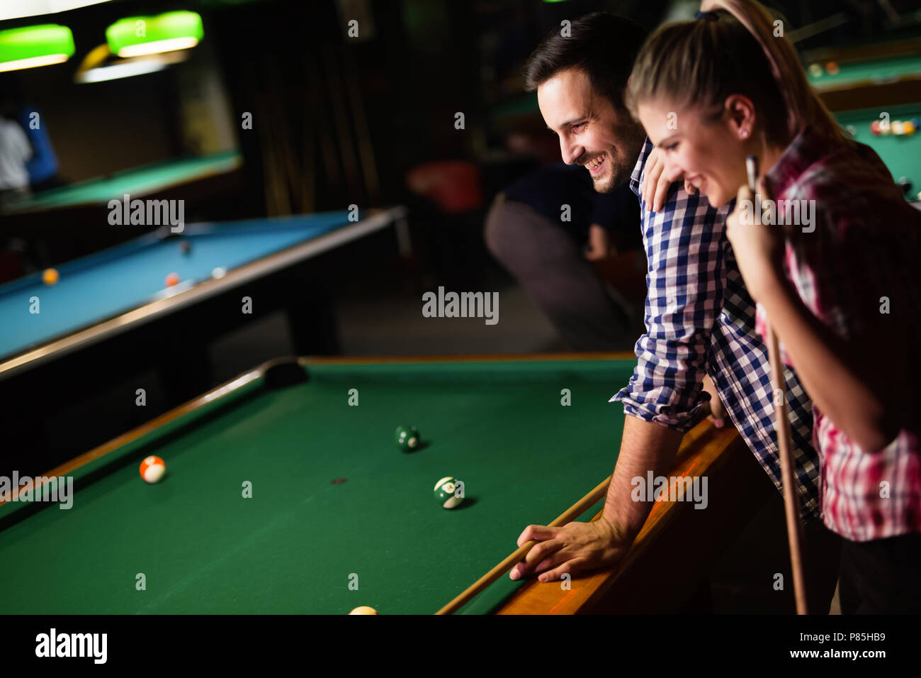 Snooker hi-res stock photography and images - Alamy