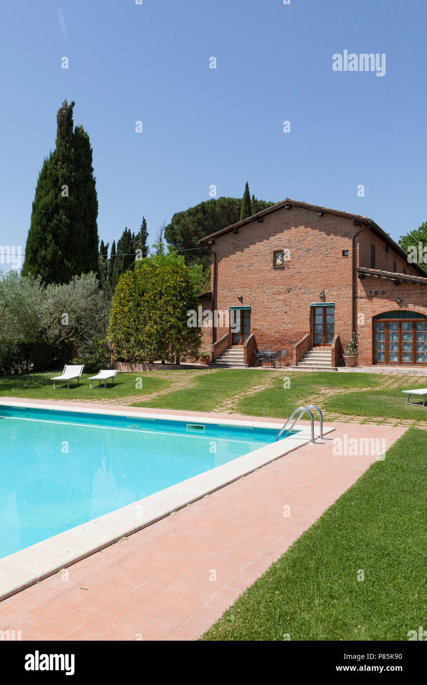 Swimming pool in Tuscany, Italy Stock Photo - Alamy