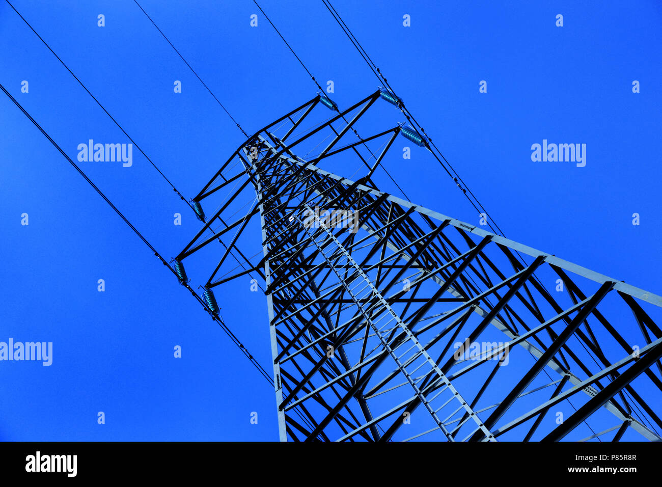 Pylon electric gantry hi-res stock photography and images - Alamy