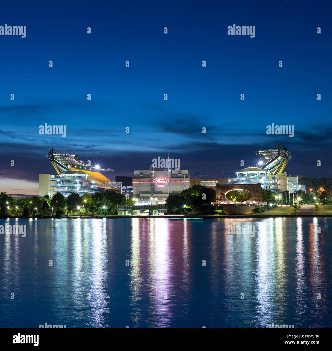 Stadium arena sports center hi-res stock photography and images - Alamy