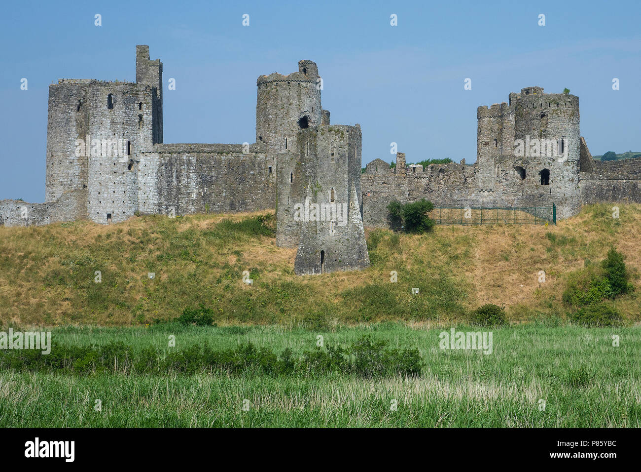 Kidwelly Castle High Resolution Stock Photography and Images - Alamy