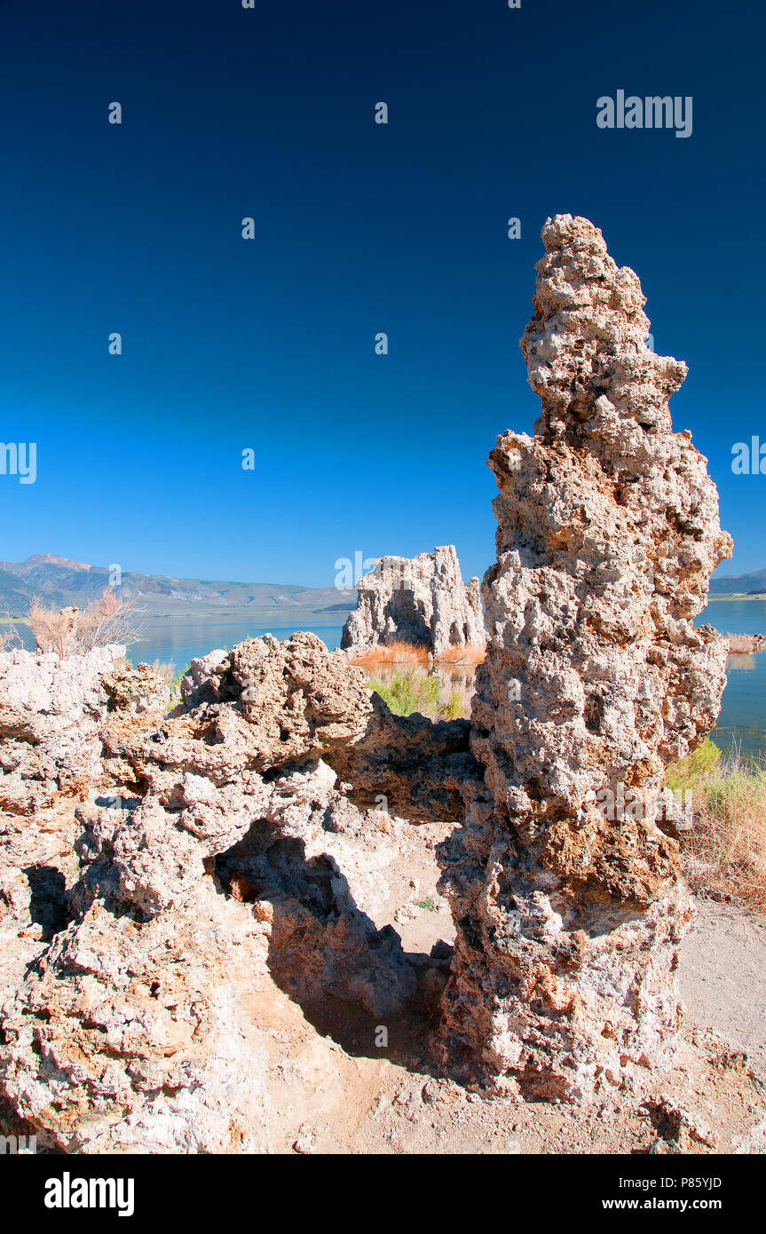 Mono Lake's most distinctive feature are the eerie tufa towers ...