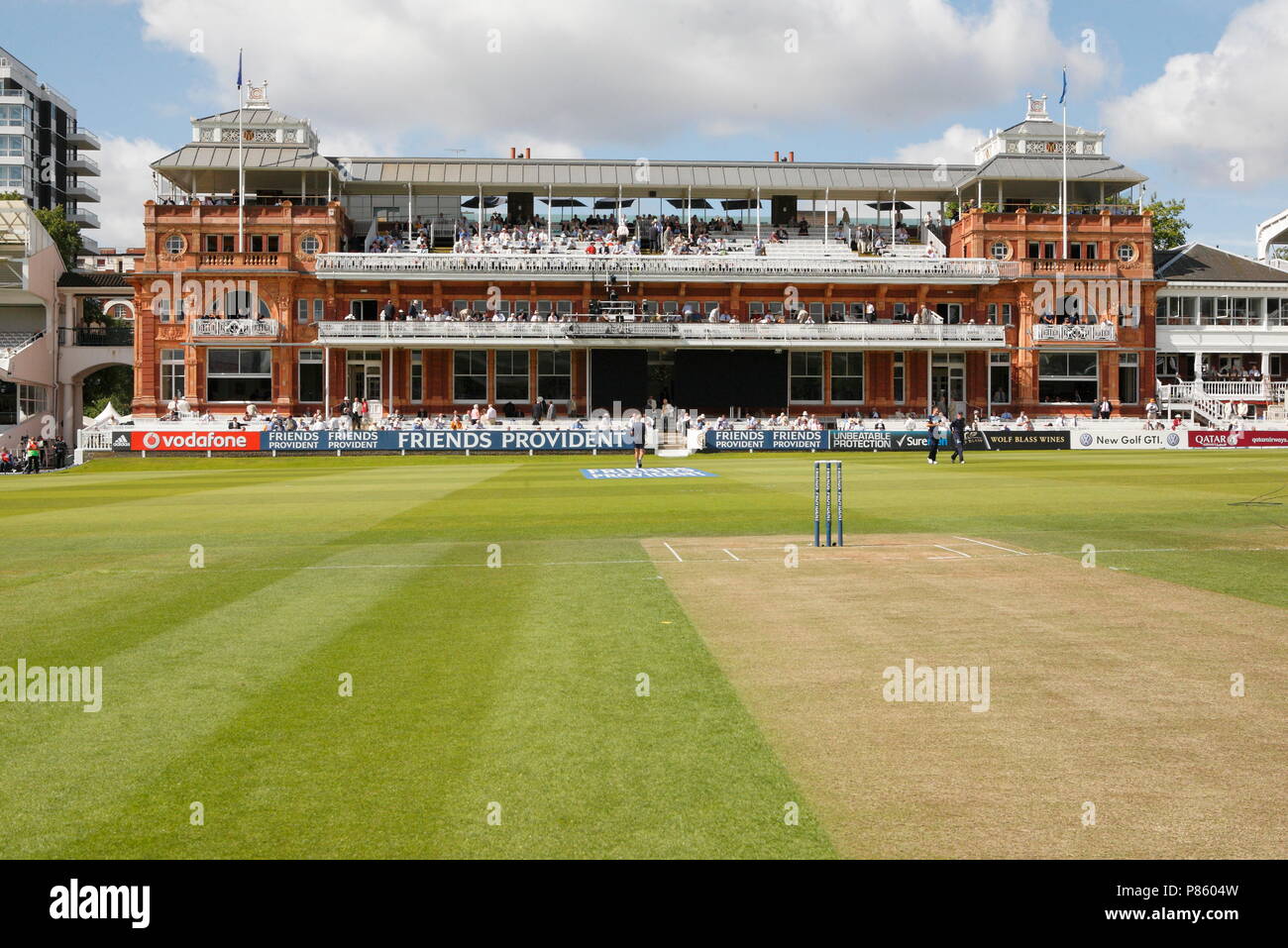 Lords cricket ground pavilion hi-res stock photography and images - Alamy