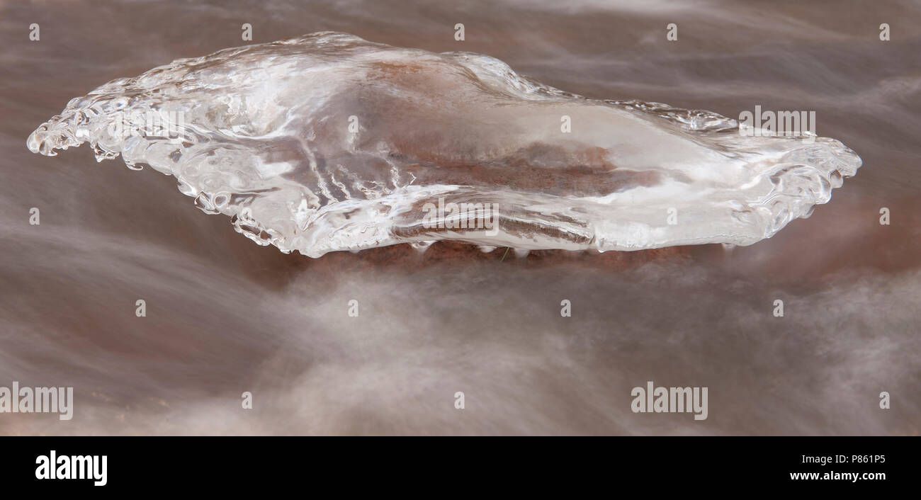 Water en ijs; Water and Ice Stock Photo - Alamy