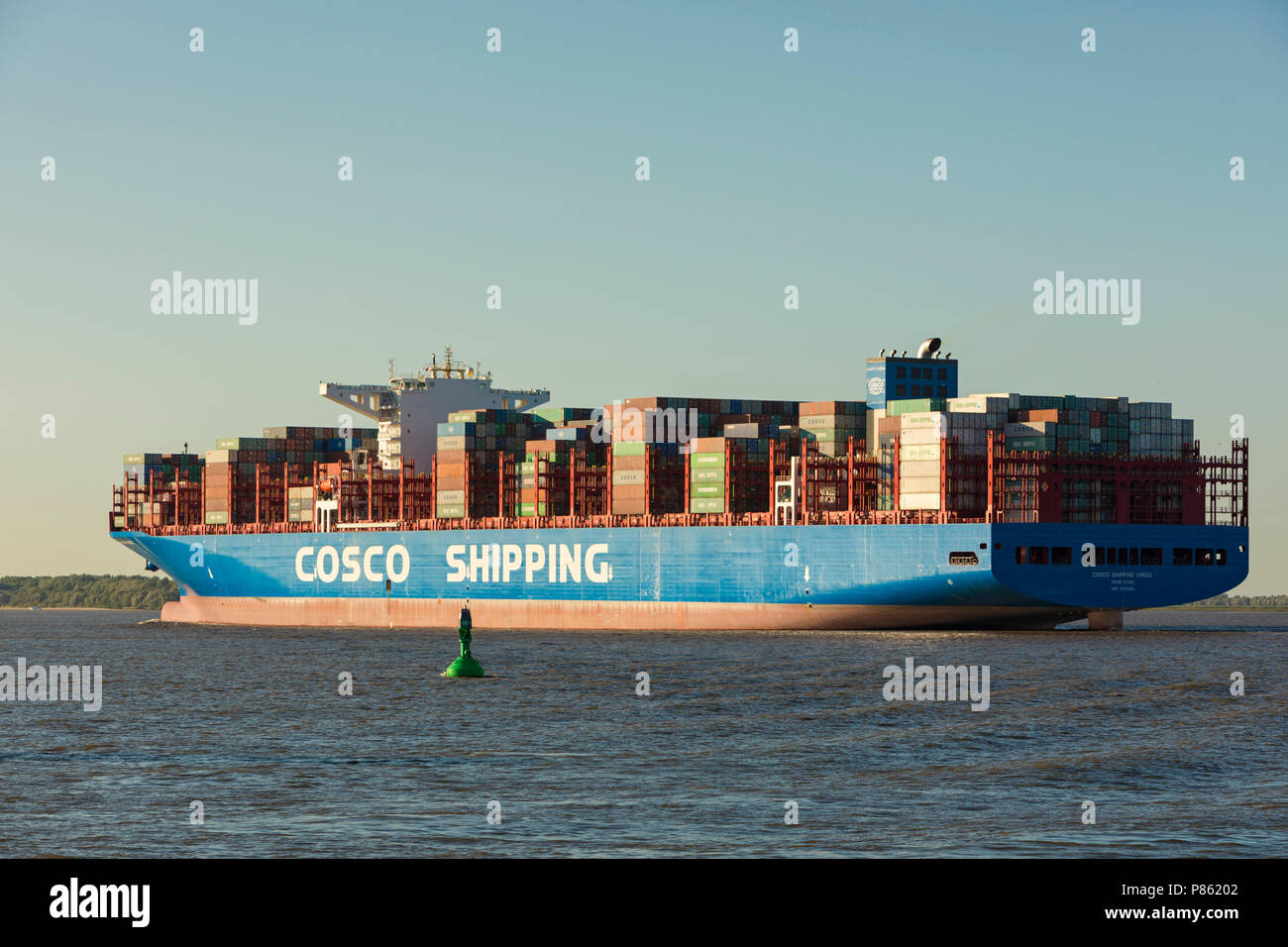 Large container vessel hi-res stock photography and images - Alamy