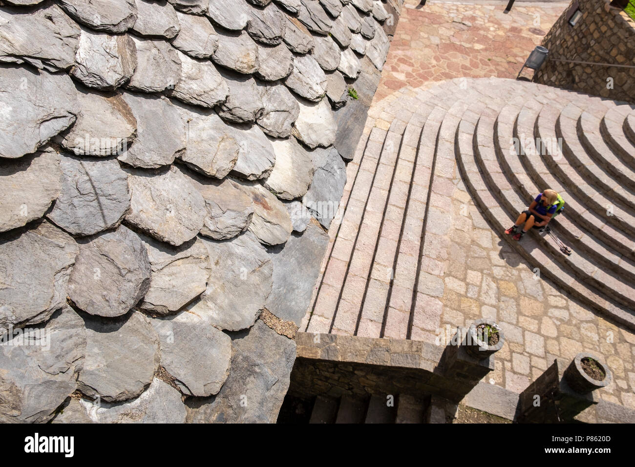 Spanish roof slates hi-res stock photography and images - Alamy